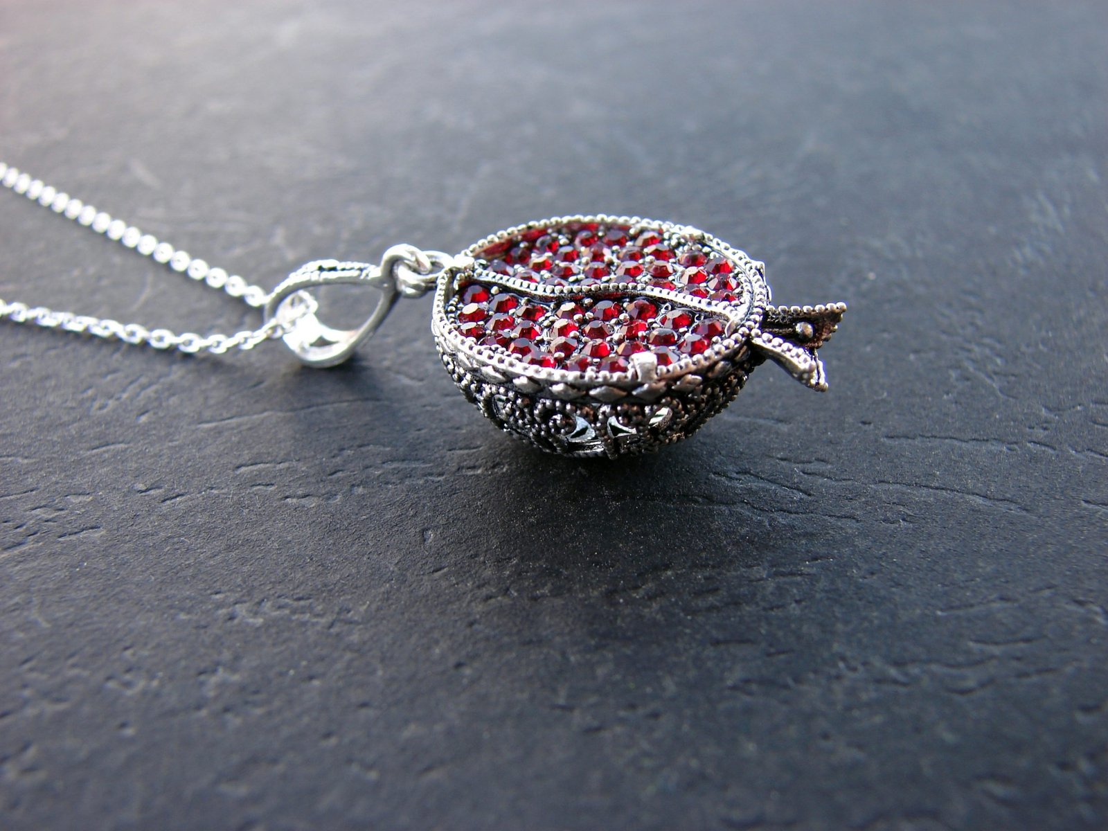 Pendant Pomegranate Sterling Silver 925 with Red Zircon - SunnyArmenia